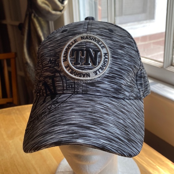 Robin Ruth | Accessories | Robin Ruth Baseball Style Hat In Good ...